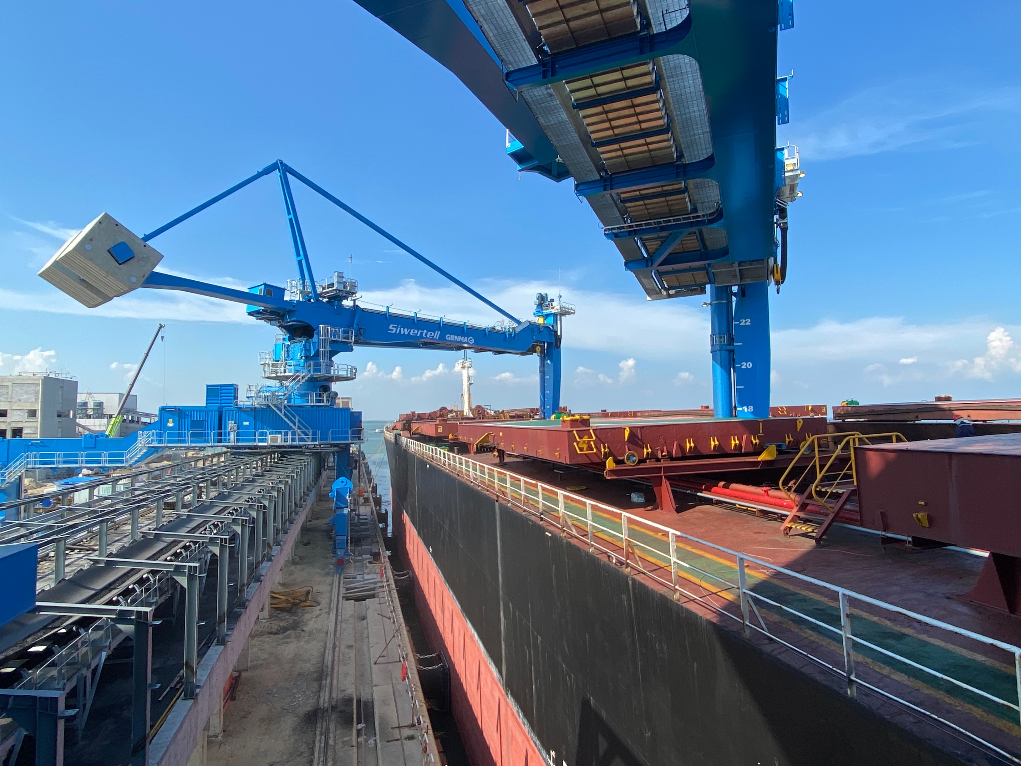 Ship unloader - China | Bruks Siwertell